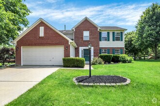 Plum Creek Ridge Apartments for Rent with a Walk-In Closet - Carmel, IN ...