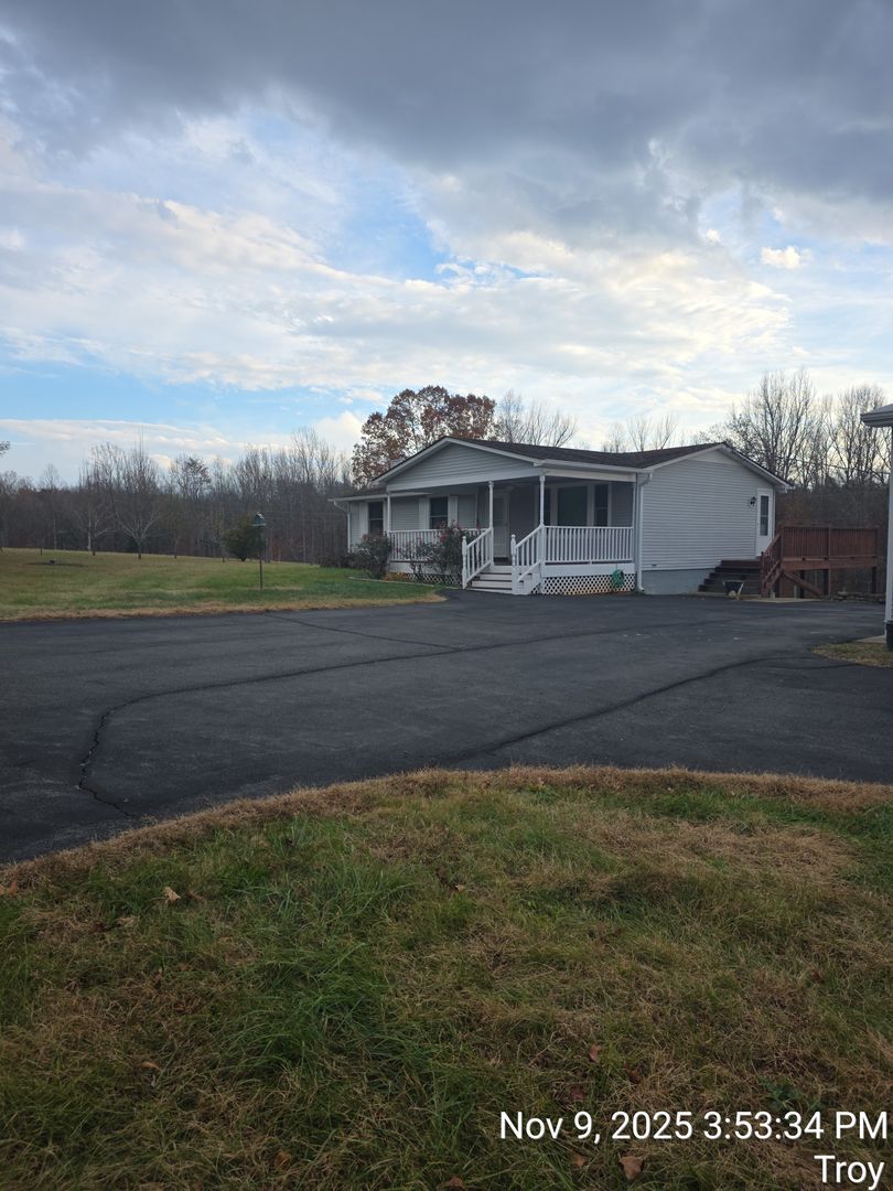 912 Hunters Lodge Rd, Troy, VA 22974 - House Rental in Troy, VA ...
