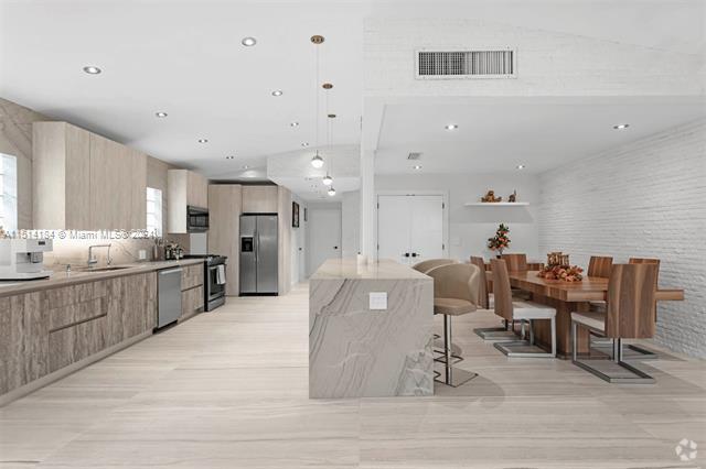 Isle of Normandy Miami View Apartments for Rent with Hardwood Floors - Miami Beach, FL - 2 ...