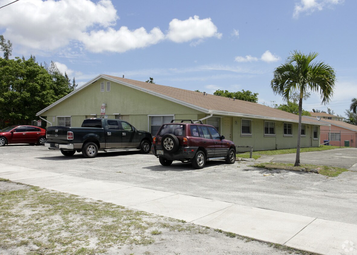 13705-13759 Memorial Hwy, Miami, FL 33161 - 13705-13759 Memorial Hwy ...