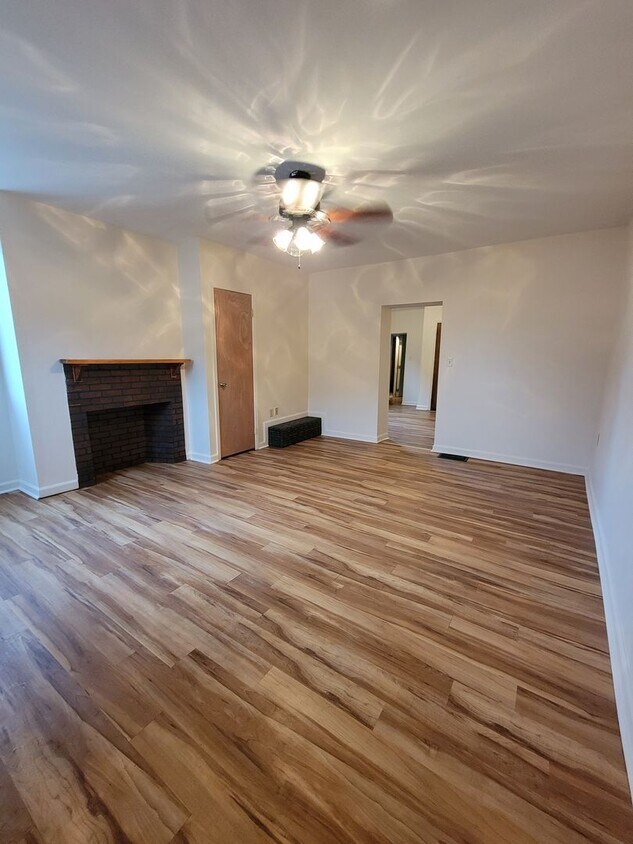 329-331 E Washington St Unit 329, Chambersburg, PA 17201 - Room for ...