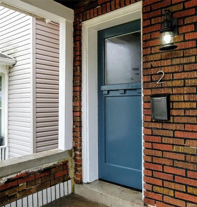 6508 Chamberlain Ave Unit 2F, University City, MO 63130 - Room for Rent ...