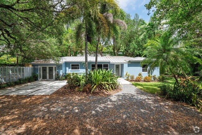 Ocean View Heights Apartments for Rent with Extra Storage - Miami, FL ...