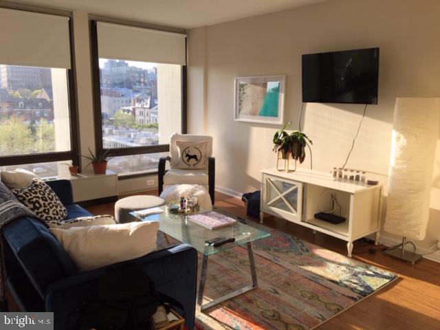 210 Locust St Unit 5EW, Philadelphia, PA 19106 - Room for Rent in ...