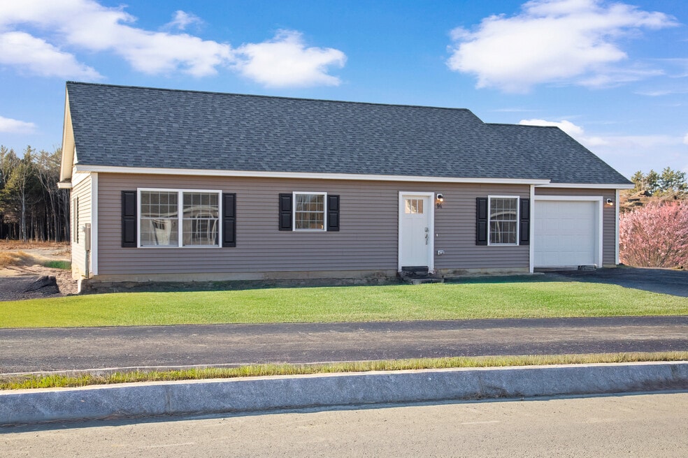 48 Laurel St, Newport, NH 03773 - Room for Rent in Newport, NH ...