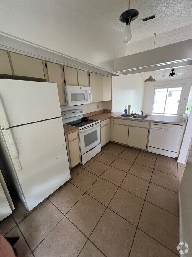 The Willow Apartments for Rent with Extra Storage - Orlando, FL - 1 ...