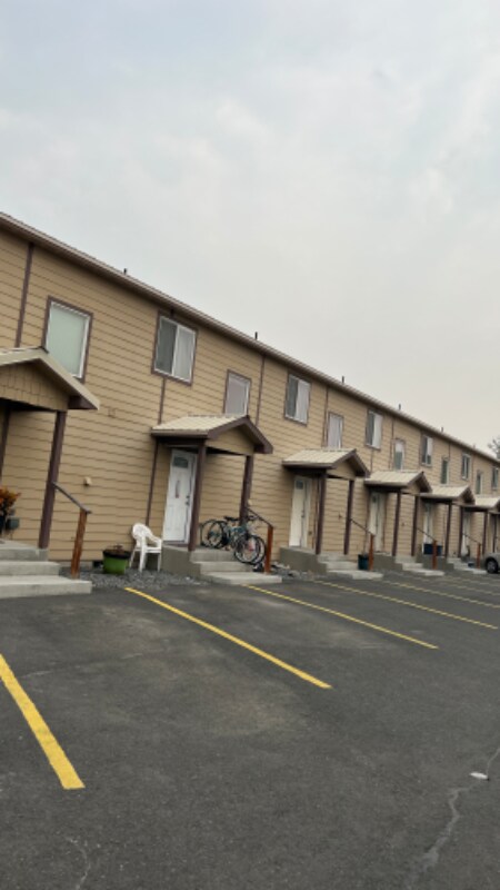 1323 S Monroe St Unit E, Moses Lake, WA 98837 | Apartments.com