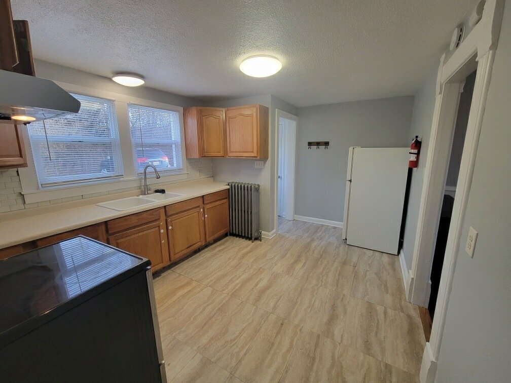 5036 S 92nd St, Greenfield, WI 53228 - Room for Rent in Greenfield, WI ...
