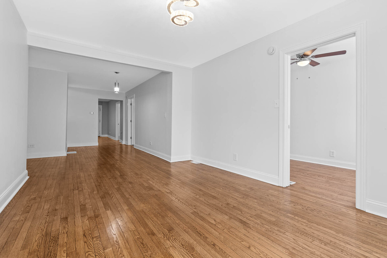2228 S Wood St Unit 1, Chicago, IL 60608 - Room for Rent in Chicago, IL ...