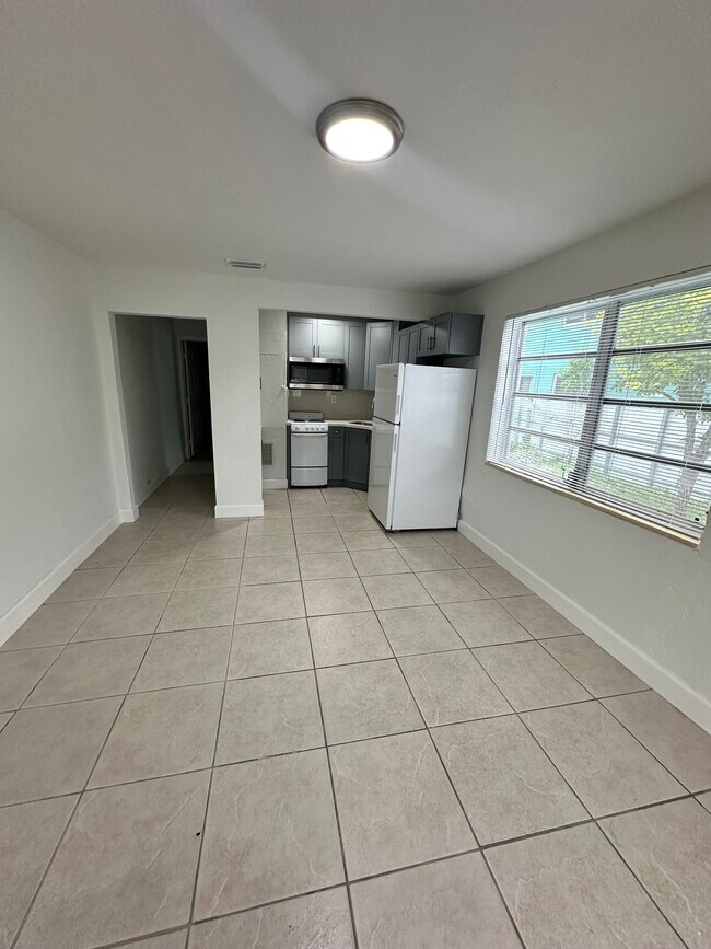 Apartments for Rent with Utilities Included in New Silvercrest, Miami ...