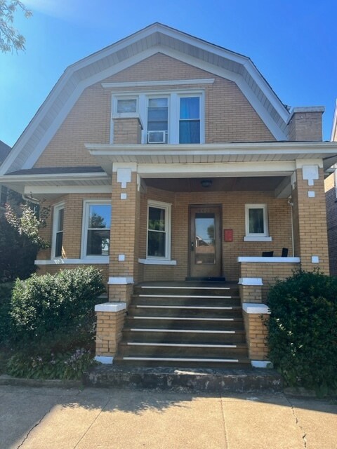 4925 W Grace St Unit 1, Chicago, IL 60641 - 4925 W Grace St Chicago, IL ...