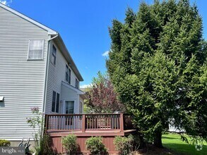 Blue Bell Country Club Apartments under $1,500 - Blue Bell, PA - 3 ...