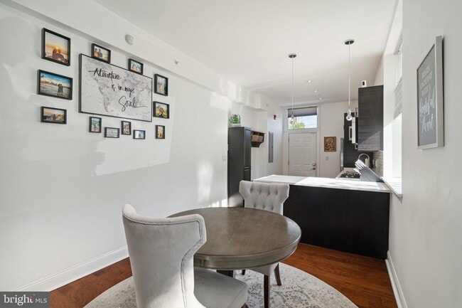 501-7 Vine St, Philadelphia, PA 19106 - Townhome Rentals in ...