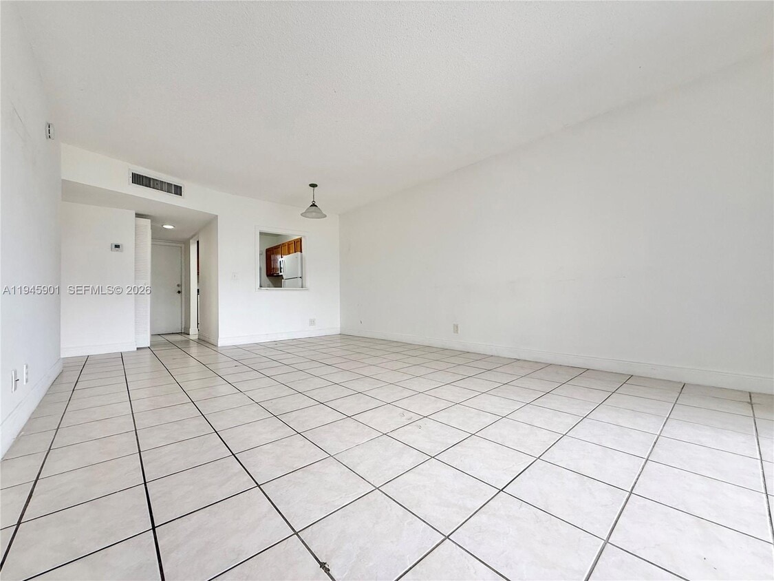 1638 Embassy Dr Unit 312, West Palm Beach, FL 33401 - Condo for Rent in ...