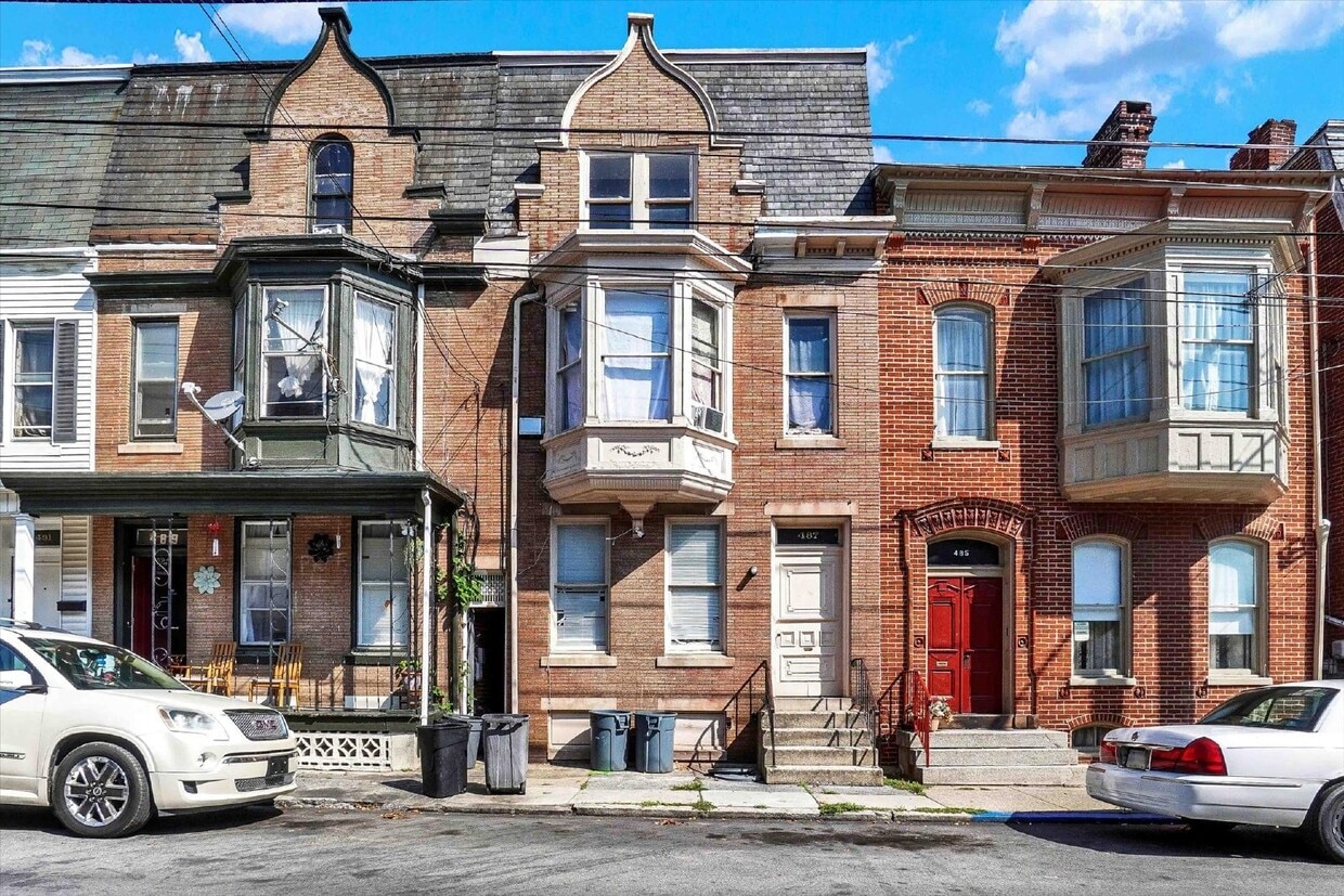 487 W King St Unit Apt 3, York, PA 17401 - Room for Rent in York, PA | Apartments.com
