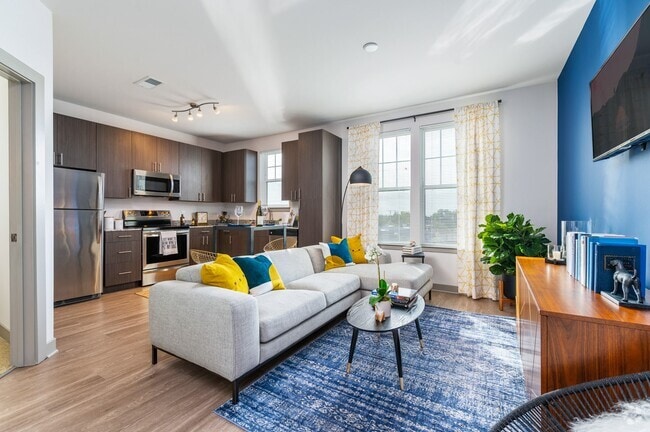 Loch Raven Village Apartments for Rent with a Walk-In Closet - Towson ...