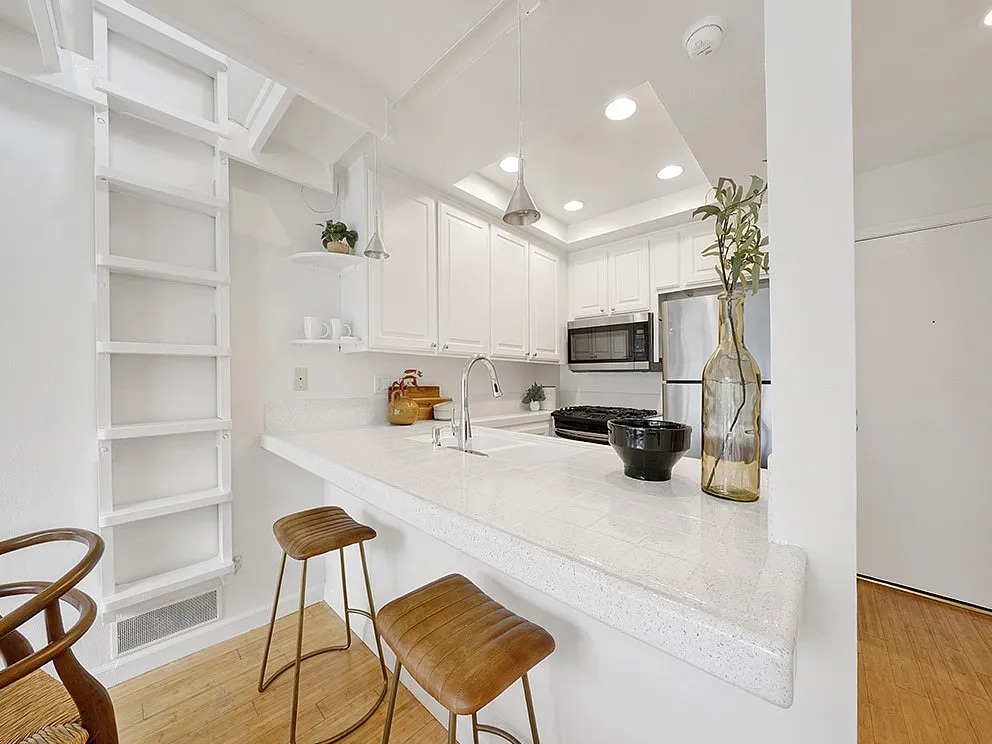 17082 Pacific Coast Hwy Unit 204, Huntington Beach, CA 92649 - Condo ...