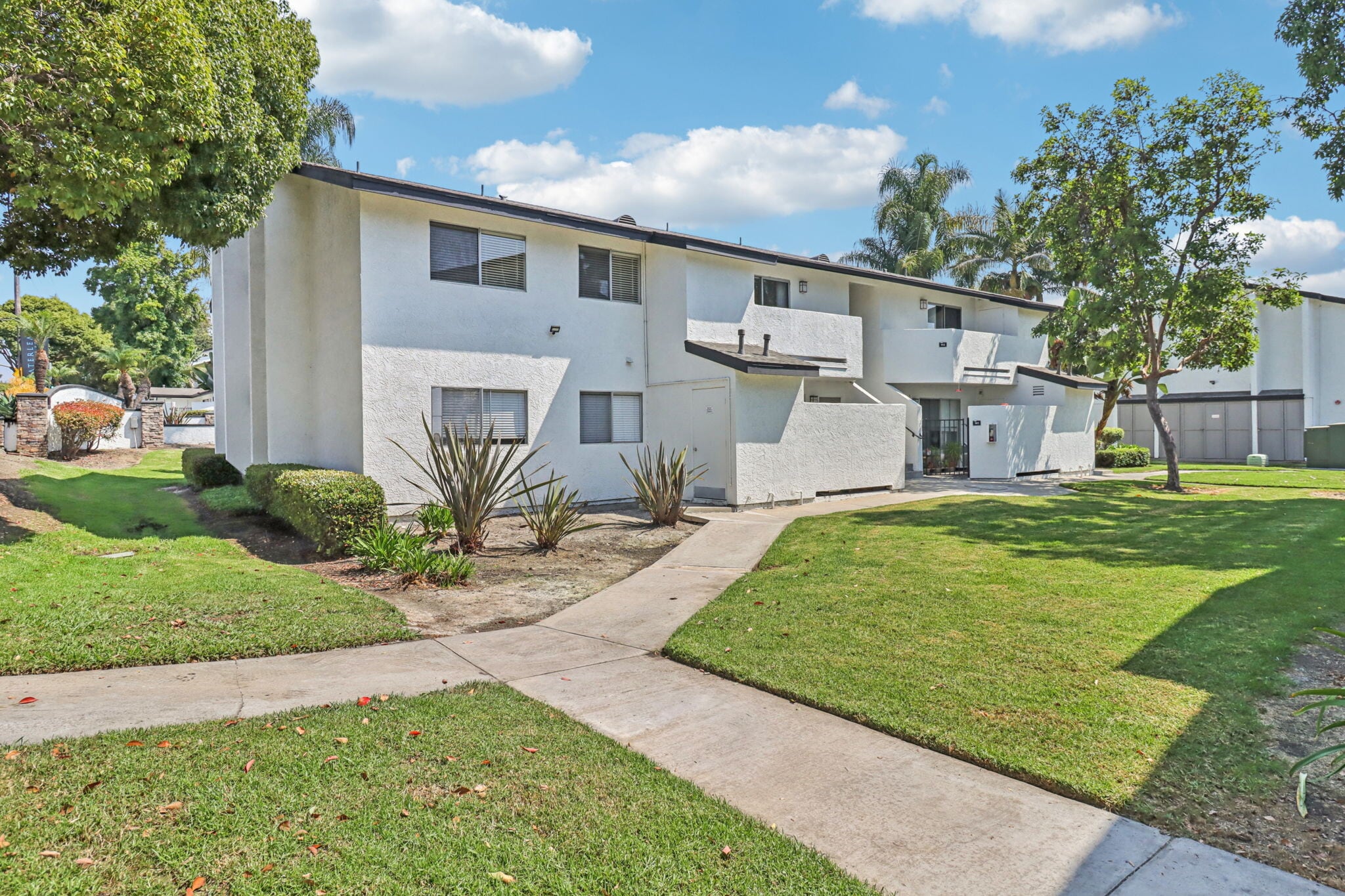 Waterleaf Apartments Homes - 333 N Emerald Dr Vista, CA 92083 ...