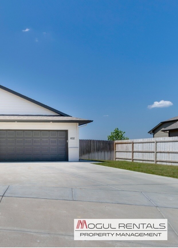596 E Martens Ct, Goddard, KS 67052 - House Rental in Goddard, KS ...