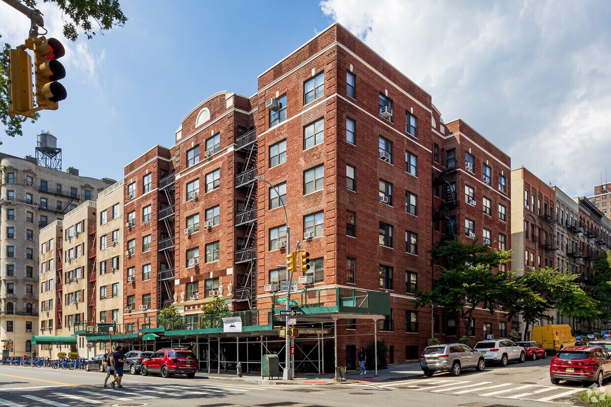 425 Central Park W, New York, NY 10025 - 425 Central Park W New York ...