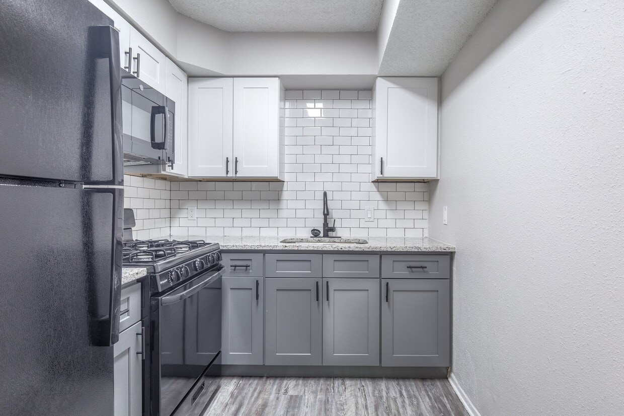 Saddlestone Apartments - 1433 S 107th East Ave Tulsa, OK 74128 ...