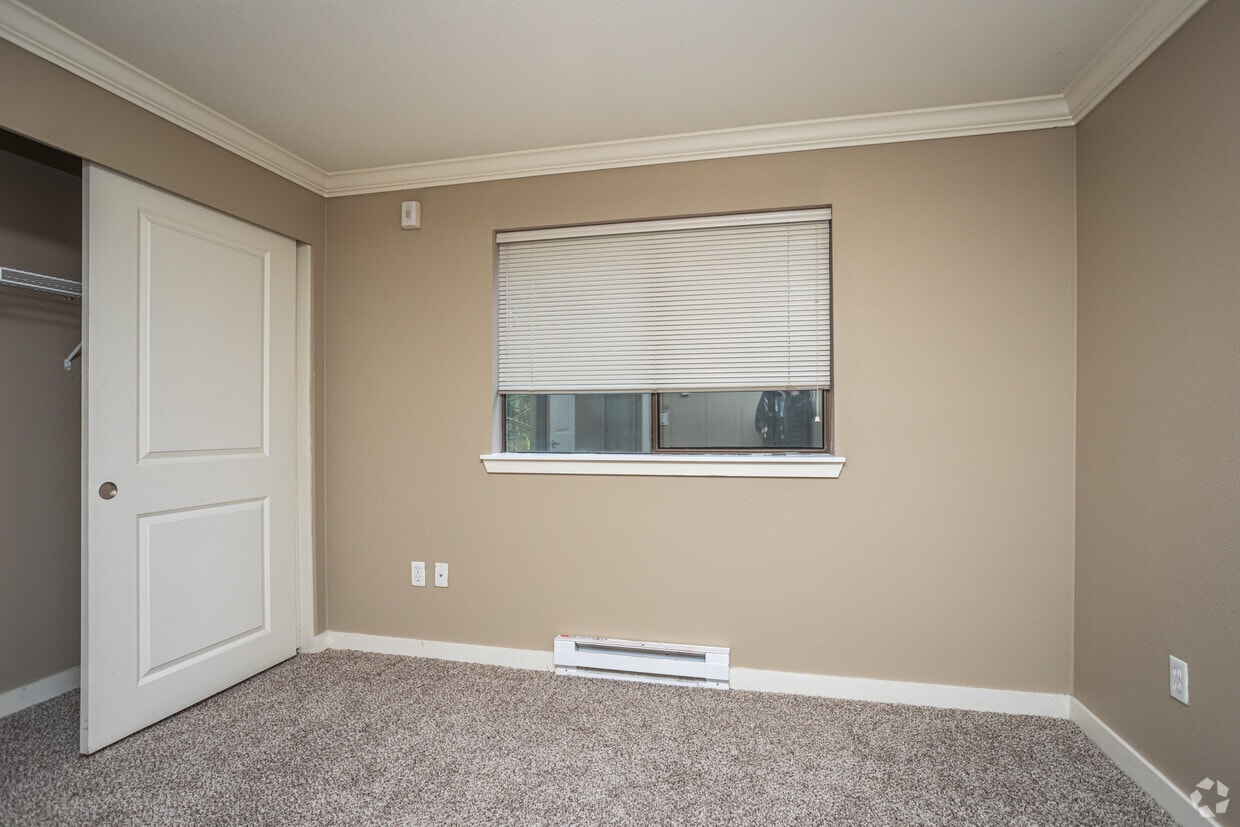 Whispering Brook Apartments - 23407 16th Ave S Des Moines, WA 98198 ...