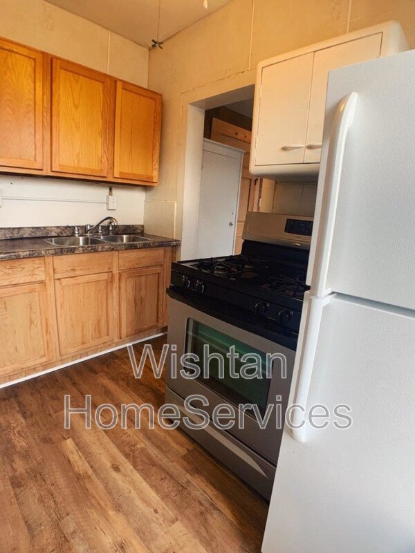 236 W Washington St Unit Apt 2, Macomb, IL 61455 - Condo for Rent in ...