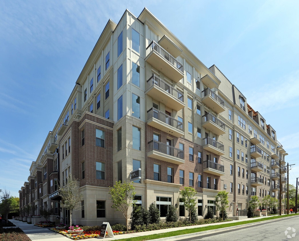Howell Uptown - 3400 Howell St Dallas, TX 75204 | Apartments.com
