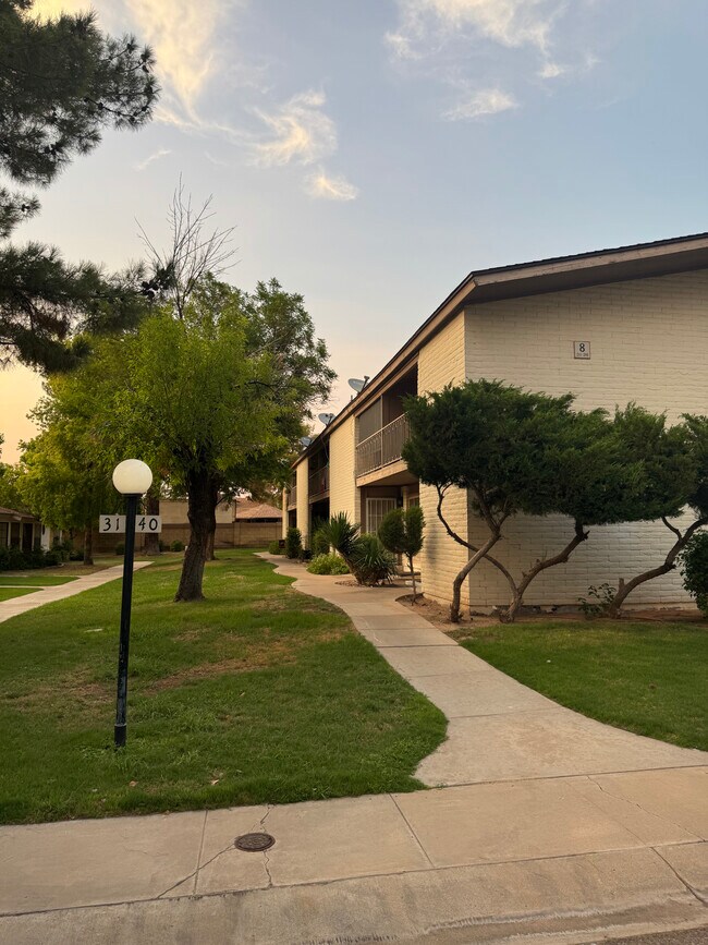 Three Fountain of Mesa Apartments under $2,500 - Mesa, AZ - Updated ...