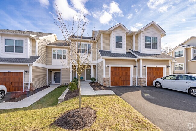 Townhouses for Rent in Connecticut - 332 Townhouses | Apartments.com