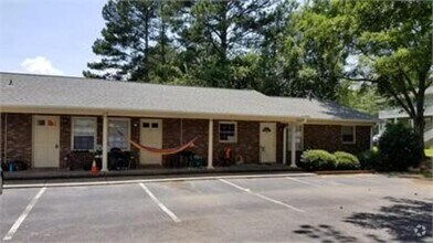 Golden Woods Apartments under $700 - Clemson, SC - 2 Rentals ...