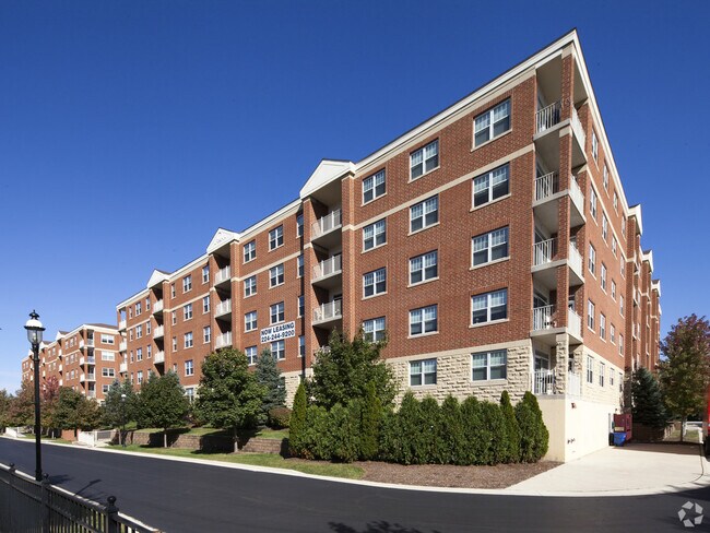 Two Itasca Place - Apartments in Itasca, IL | Apartments.com