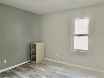 364 Ashley Blvd Unit 2east, New Bedford, MA 02745 - Room for Rent in ...