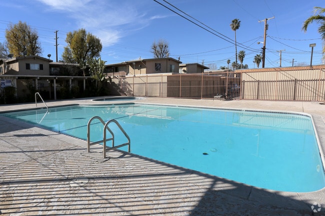 Grand View Place Apartments for Rent with a Walk-In Closet - Riverside ...