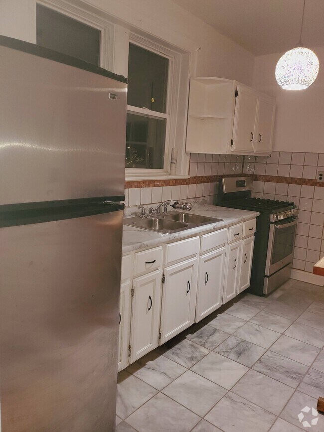 Calumet Gateway Apartments for Rent with Hardwood Floors - Chicago, IL ...