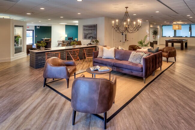 Albion on Lake Cook Apartments - 500 E Constitution Dr Palatine, IL ...