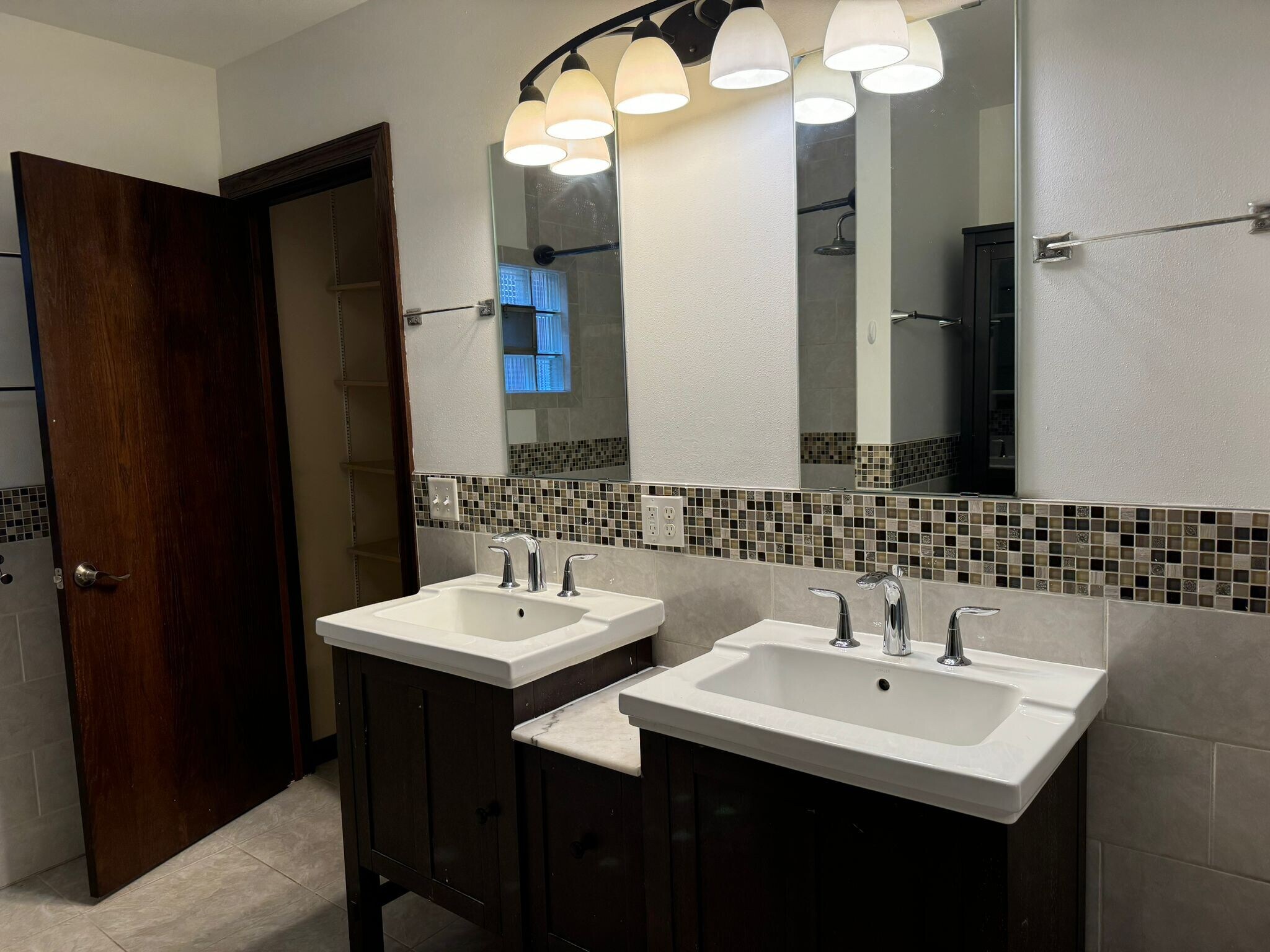 1906 E Webster Pl, Milwaukee, WI 53211 - House Rental in Milwaukee, WI ...