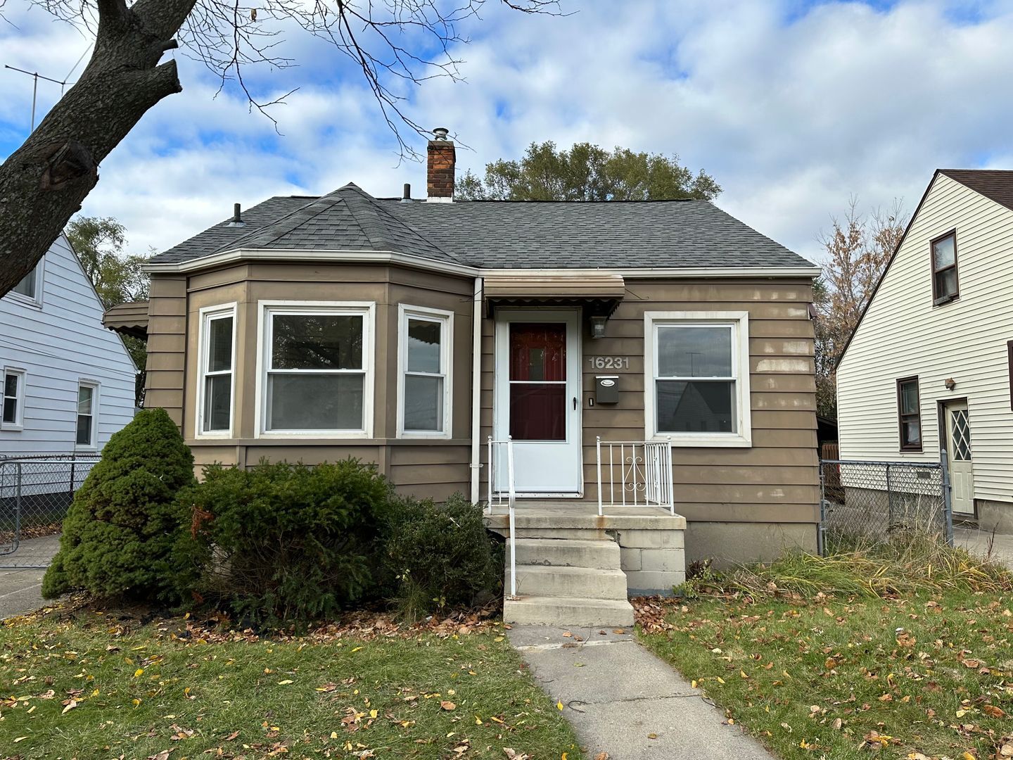 16231 Forest St, Eastpointe, MI 48021 - House Rental in Eastpointe, MI ...