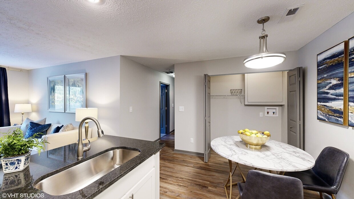 Silvertree at Little Turtle Apartments - 5350 Silverthorne Rd ...