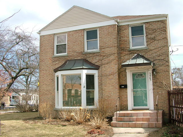 5965 W Touhy Ave, Chicago, IL 60646 - House Rental in Chicago, IL ...