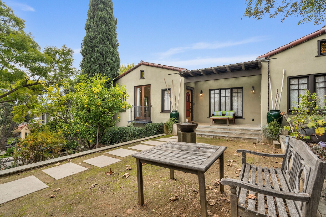 3234 Ettrick St, Los Angeles, CA 90027 - House Rental in Los Angeles ...