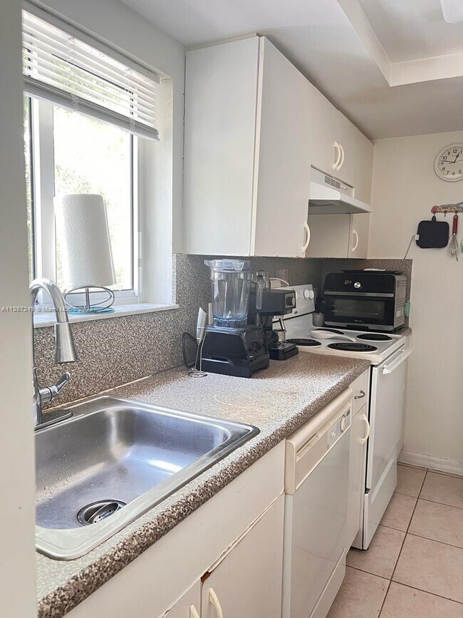 2475 NW 16th St Rd, Miami, FL 33125 - Condo for Rent in Miami, FL ...