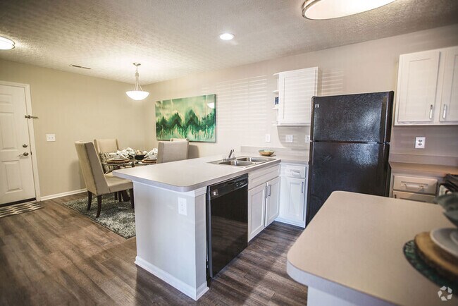 Pendleton Lake East Apartments for Rent with a Walk-In Closet ...