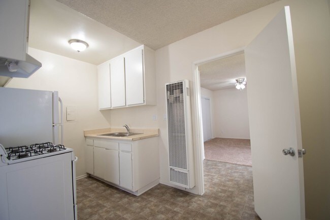 11937 Avon Way, Los Angeles, CA 90066 Apartments - Los Angeles, CA ...