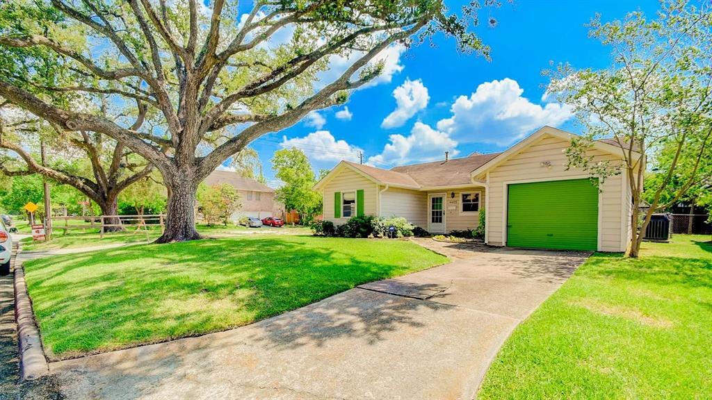 4405 Effie St, Bellaire, TX 77401 - House Rental in Bellaire, TX ...