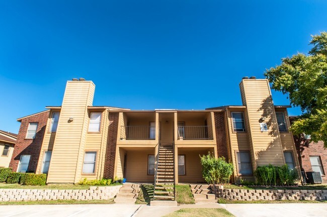 Oak Tree Village Apartments - Lewisville, TX | Apartments.com