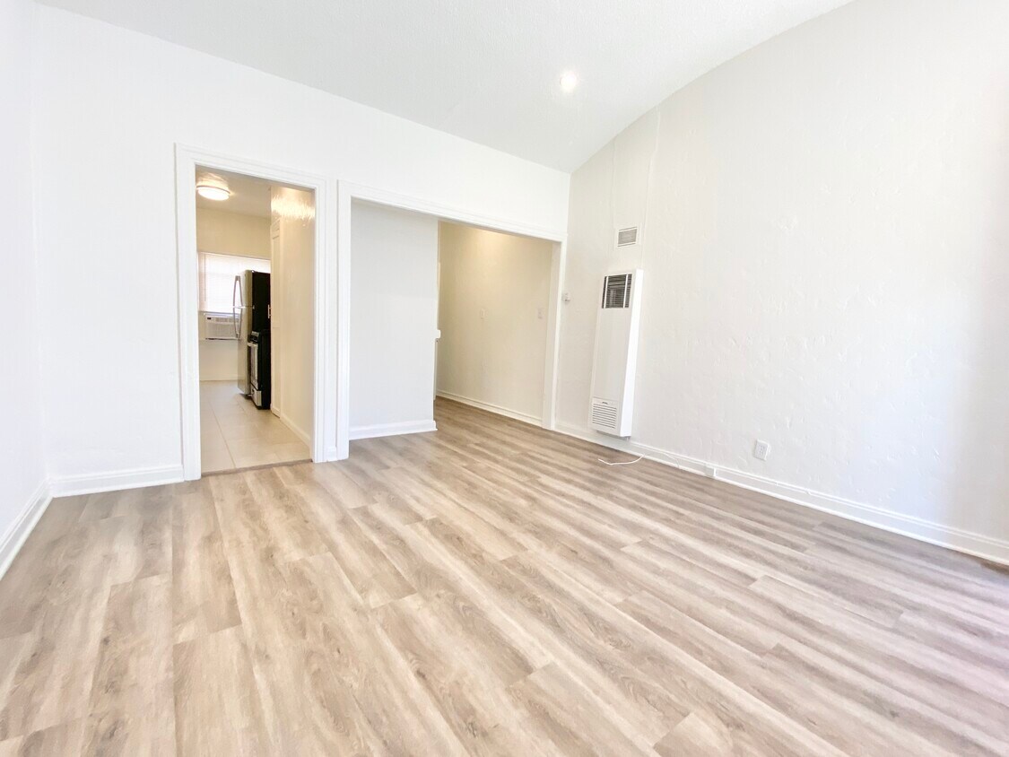 838 N Alta Vista Blvd Unit 3/4, Los Angeles, CA 90046 - Room for Rent in Los Angeles, CA ...