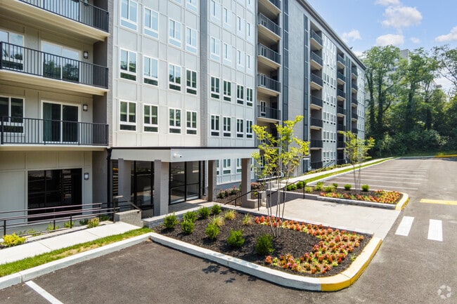 Verona at Naylor Metro Apartments - 3103-3107 Good Hope Ave Temple ...