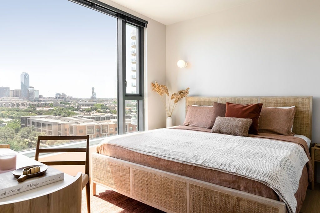 Dallas Urby Apartments - 1930 Hi Line Dr Dallas, TX | Apartments.com