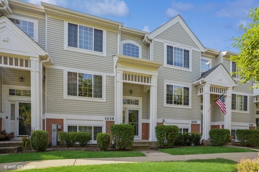 1014 Savoy Ct, Elk Grove Village, IL 60007 - Townhome Rentals in Elk ...